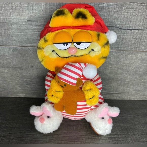 R. Dakin & Company | Toys | Vintage Garfield And Pookie In Pajamas ...